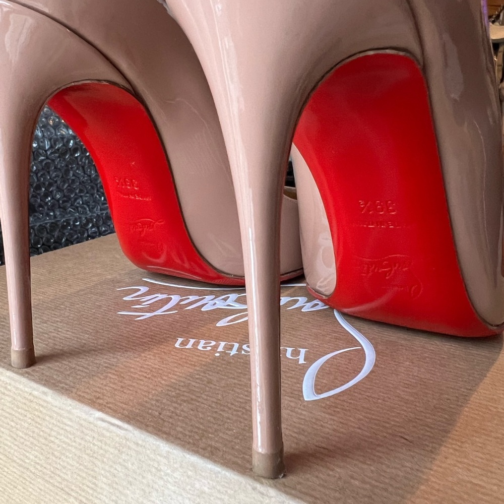 Christian Louboutin's Classic 'Pigalle Follies' Pumps - Gem